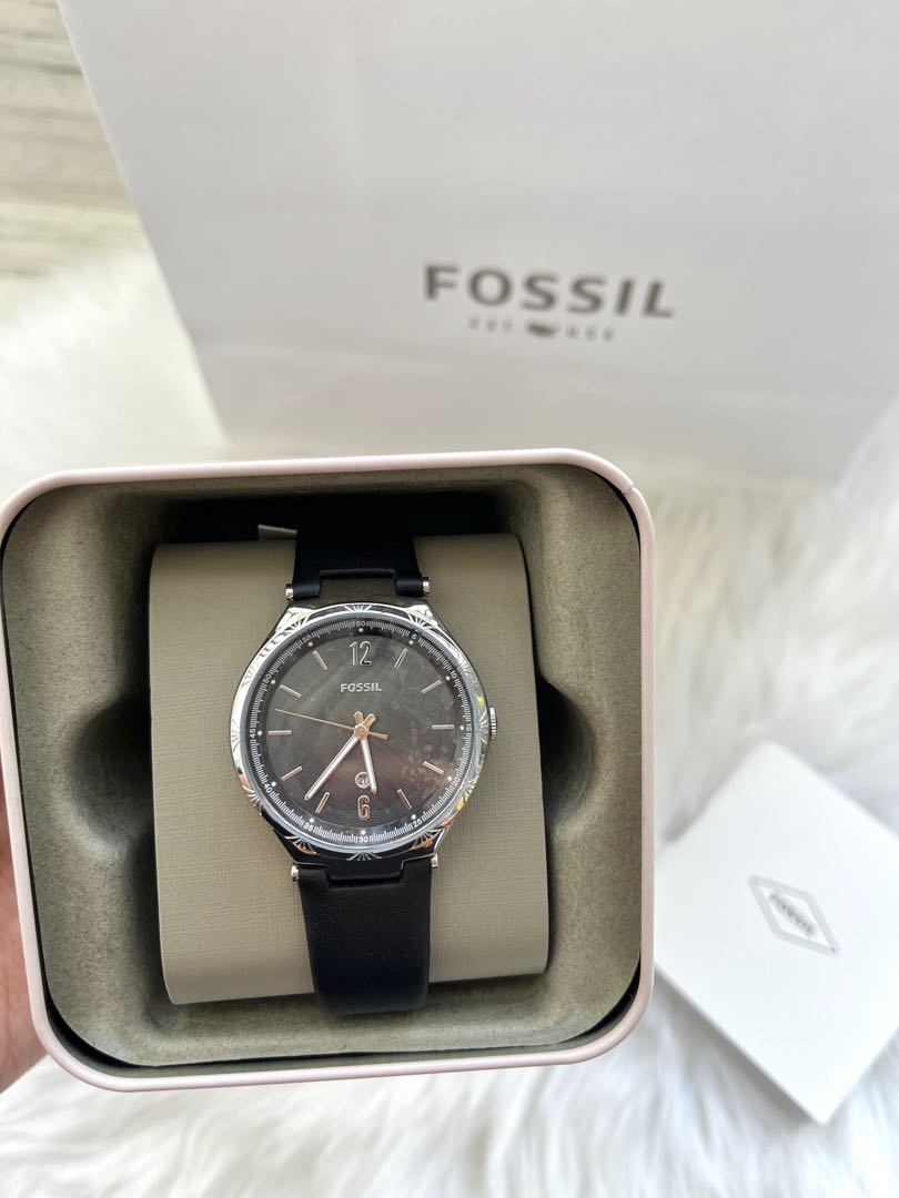 ORIGINAL Fossil Woman Watch, Women's Fashion, Watches & Accessories ...
