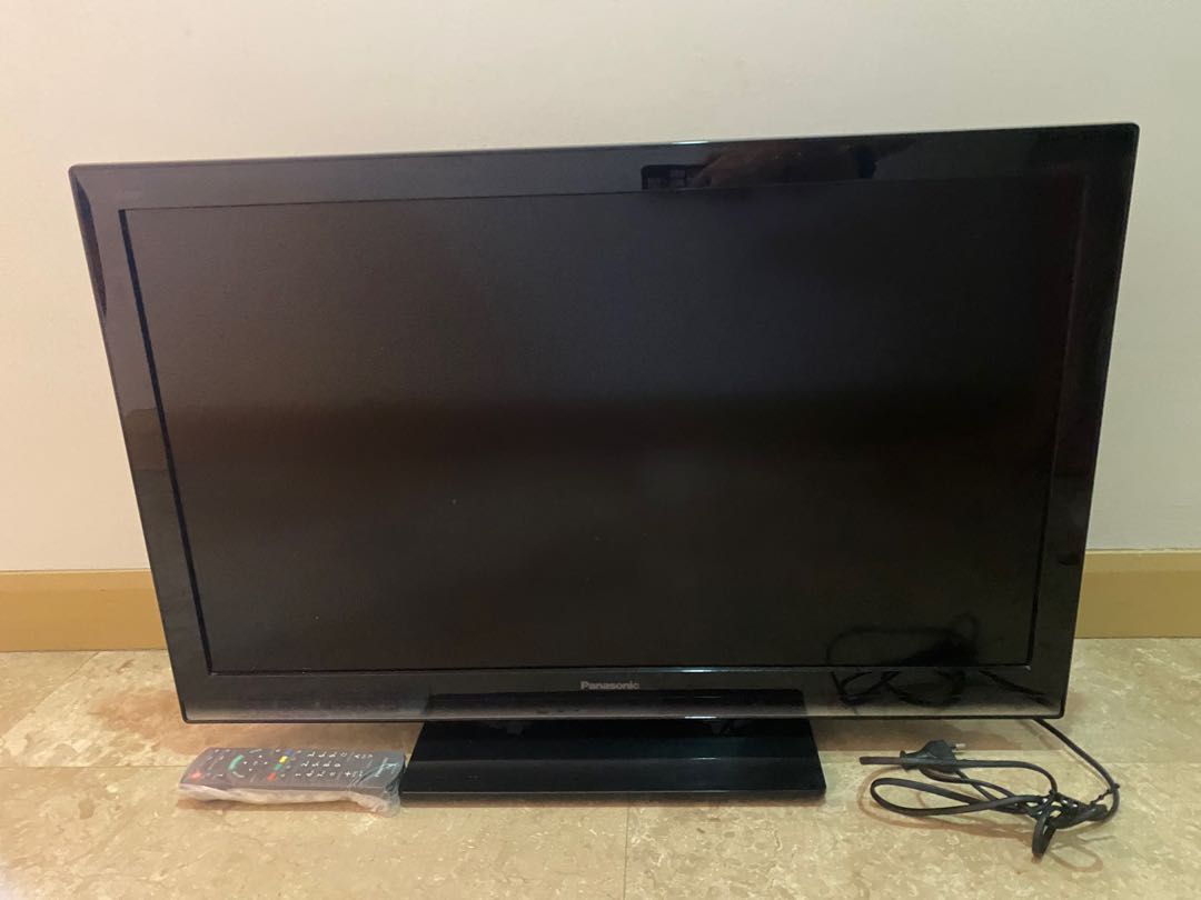 Panasonic LCD 32 inch TV, TV & Home Appliances, TV & Entertainment, TV ...