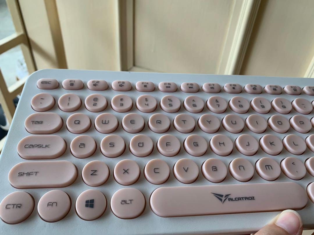 Pink Alcatroz Keyboard Jellybean U2000 - number pad, Computers & Tech ...