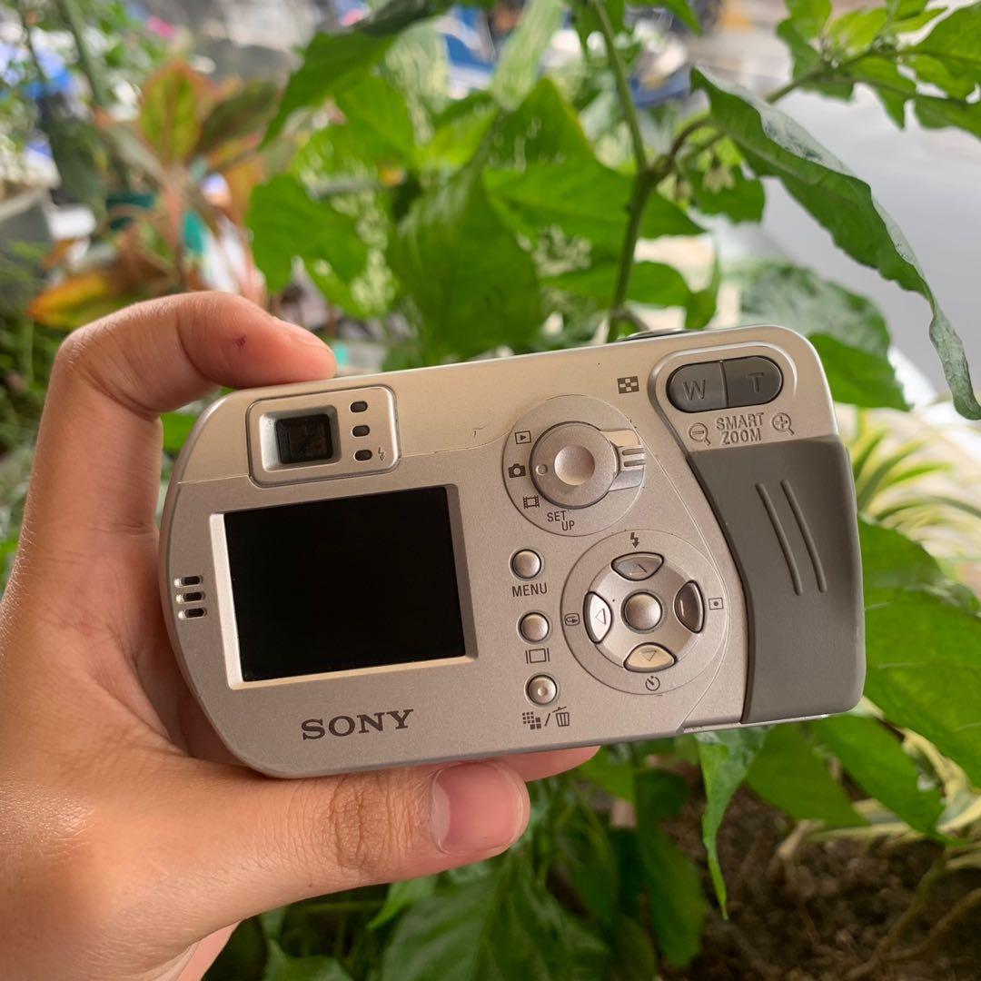 Rare Vintage Sony Cybershot Digicam, Photography, Cameras on Carousell