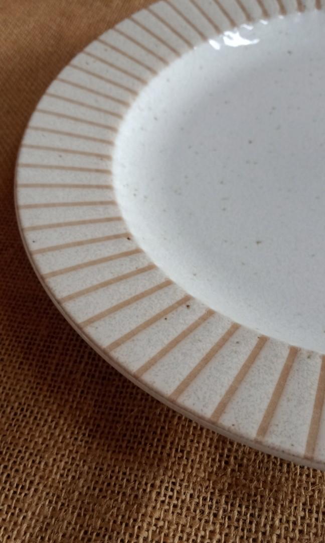Ribbed plate, Furniture & Home Living, Kitchenware & Tableware ...