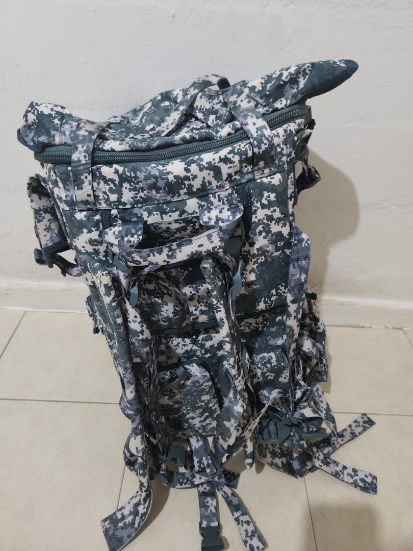 SAF Navy field pack, Men's Fashion, Bags, Backpacks on Carousell