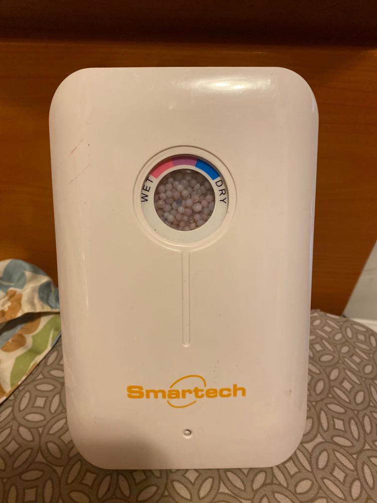 Smartech 充電抽濕機 衣櫃 衣服 衣物, 家庭電器, 吸塵機 ＆ 家居清潔電器 - Carousell