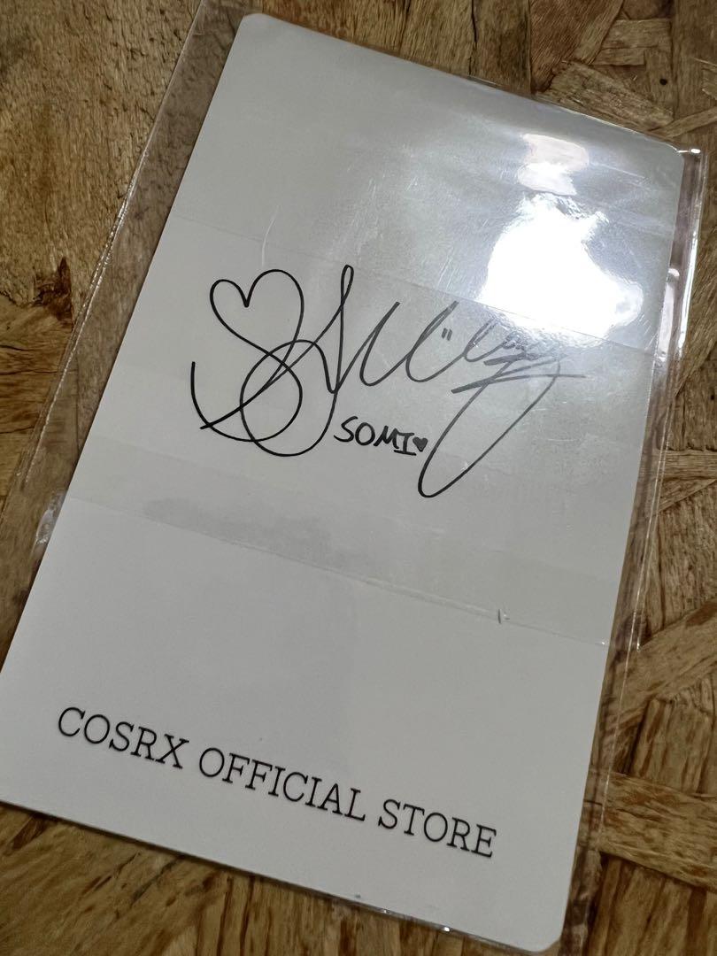 somi photocard (bigger than normal pc) with printed signature, Hobbies ...