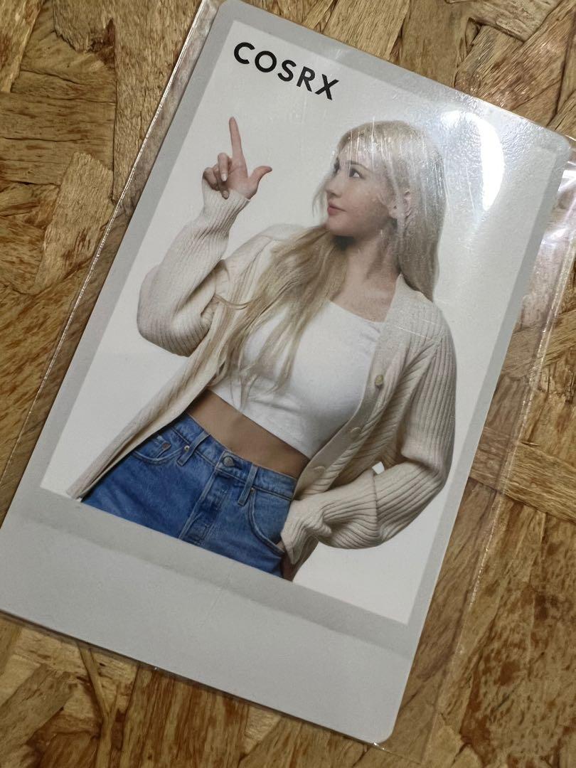 somi photocard (bigger than normal pc) with printed signature, Hobbies ...