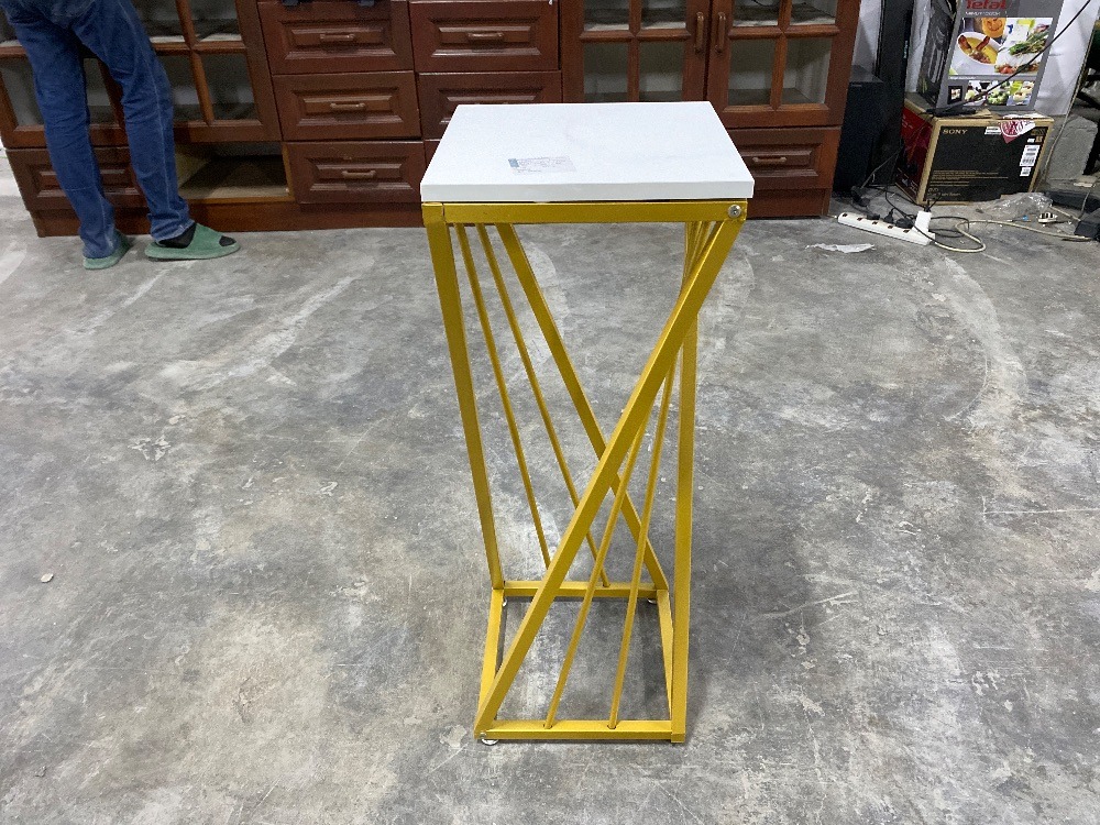 Square Side Table White & Gold Colour / Meja Sisi Persegi Warna Putih ...
