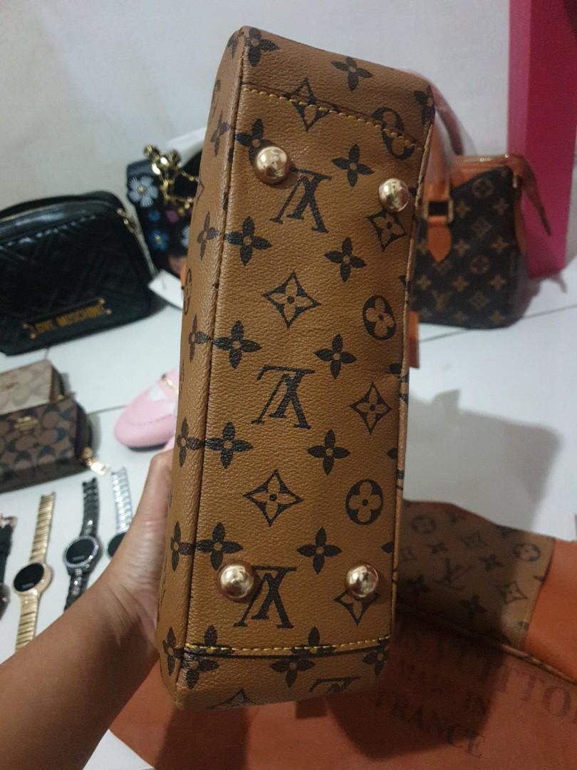 Tas LV Palas, Fesyen Wanita, Tas & Dompet di Carousell