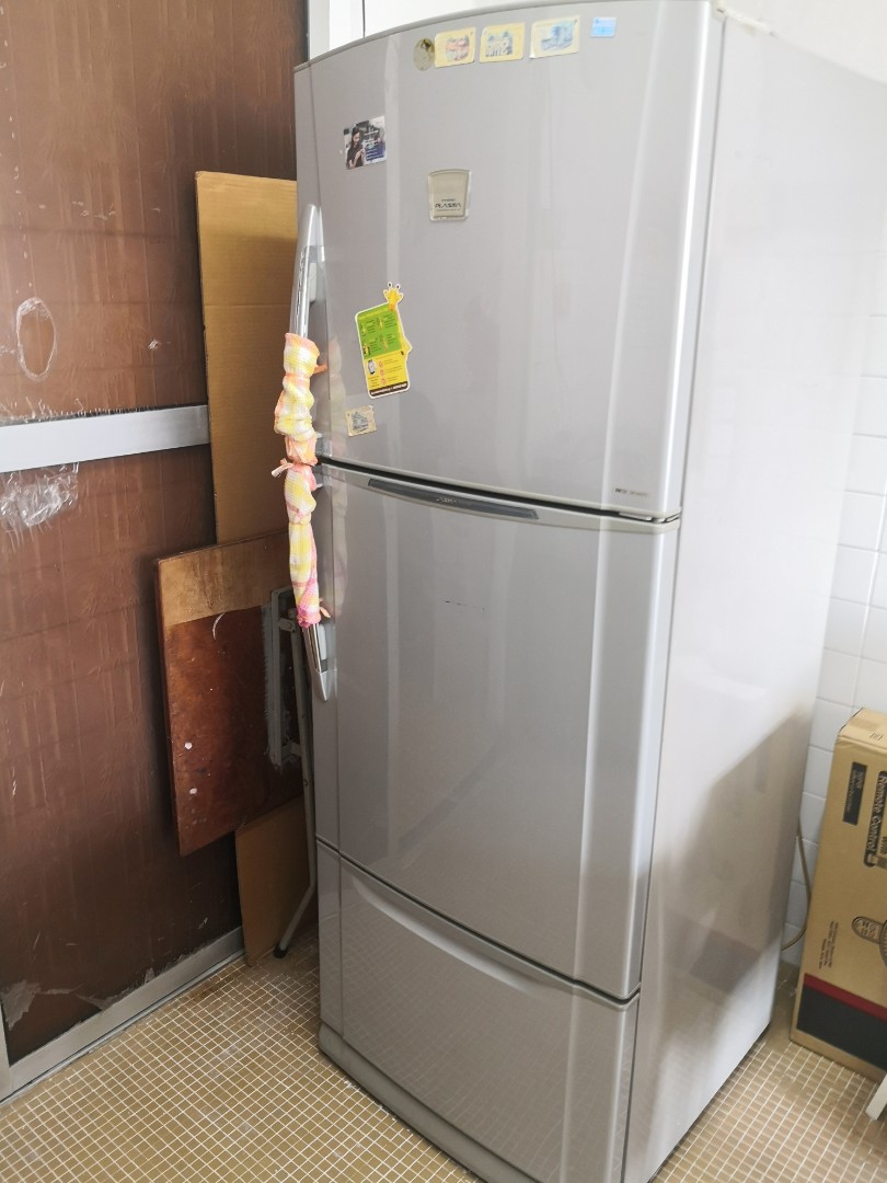 Toshiba Hybrid Plasma 3 tier fridge, TV & Home Appliances, Kitchen ...