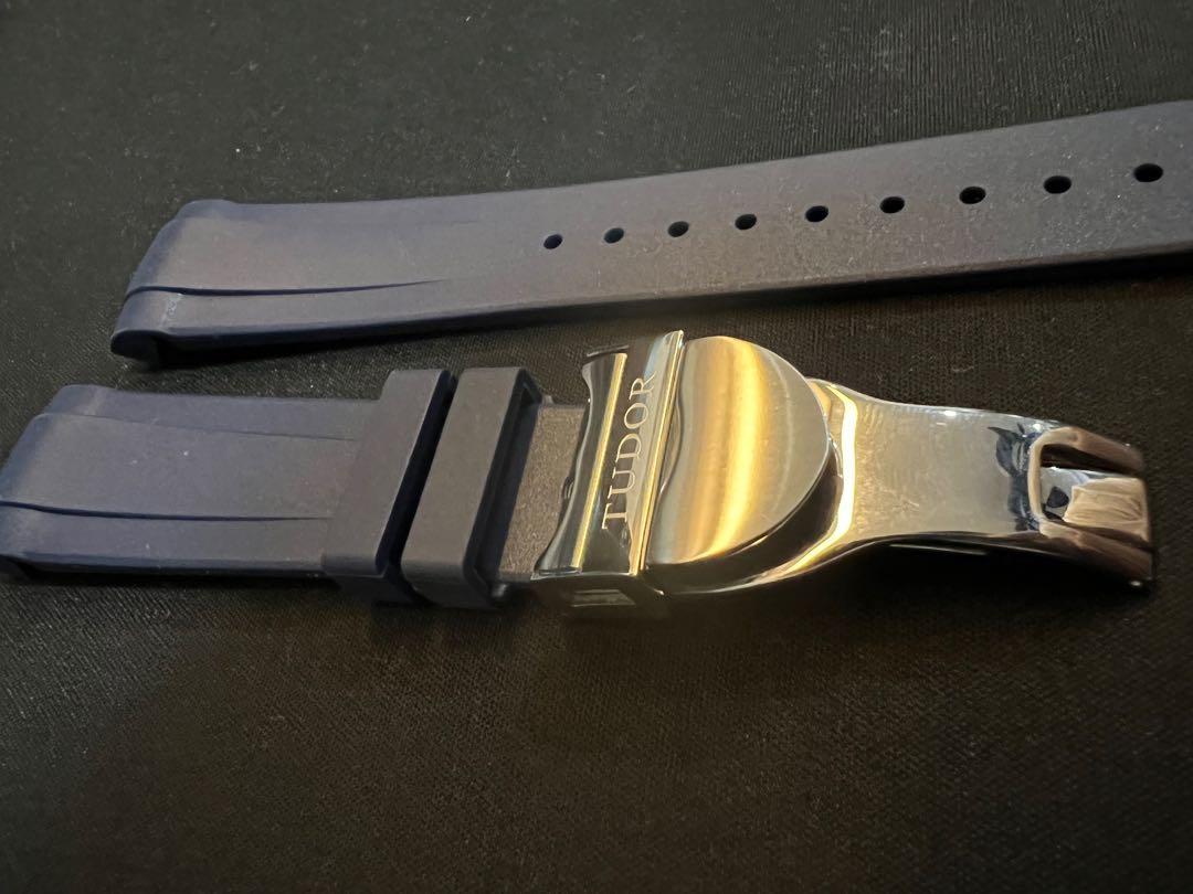 Tudor Rubber Strap 22mm, Men's Fashion, Watches & Accessories, Watches ...
