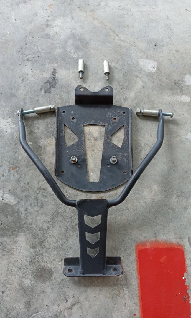 Original Givi Xmax 300 or 250 rear rack, Motorcycles, Motorcycle ...