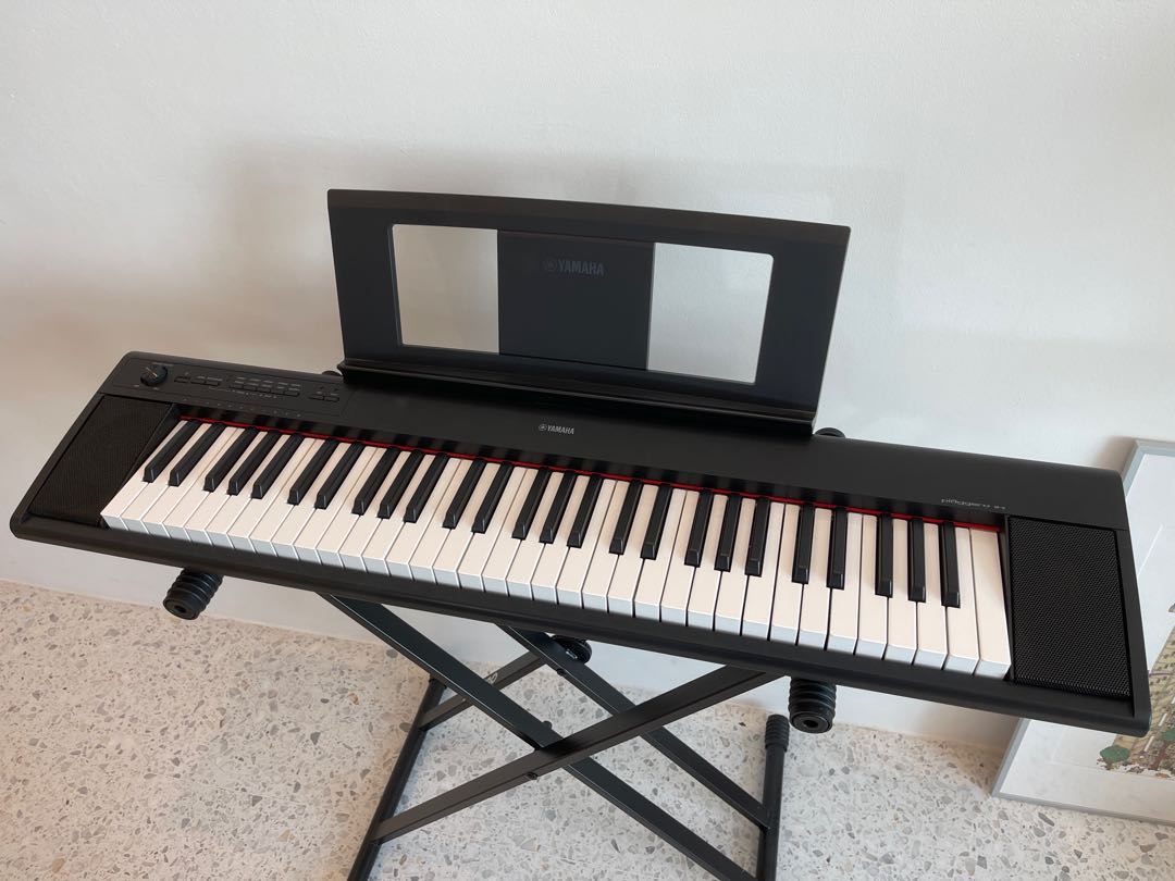 Yamaha Piaggero NP-12B Digital Keyboard, Hobbies & Toys, Music & Media ...