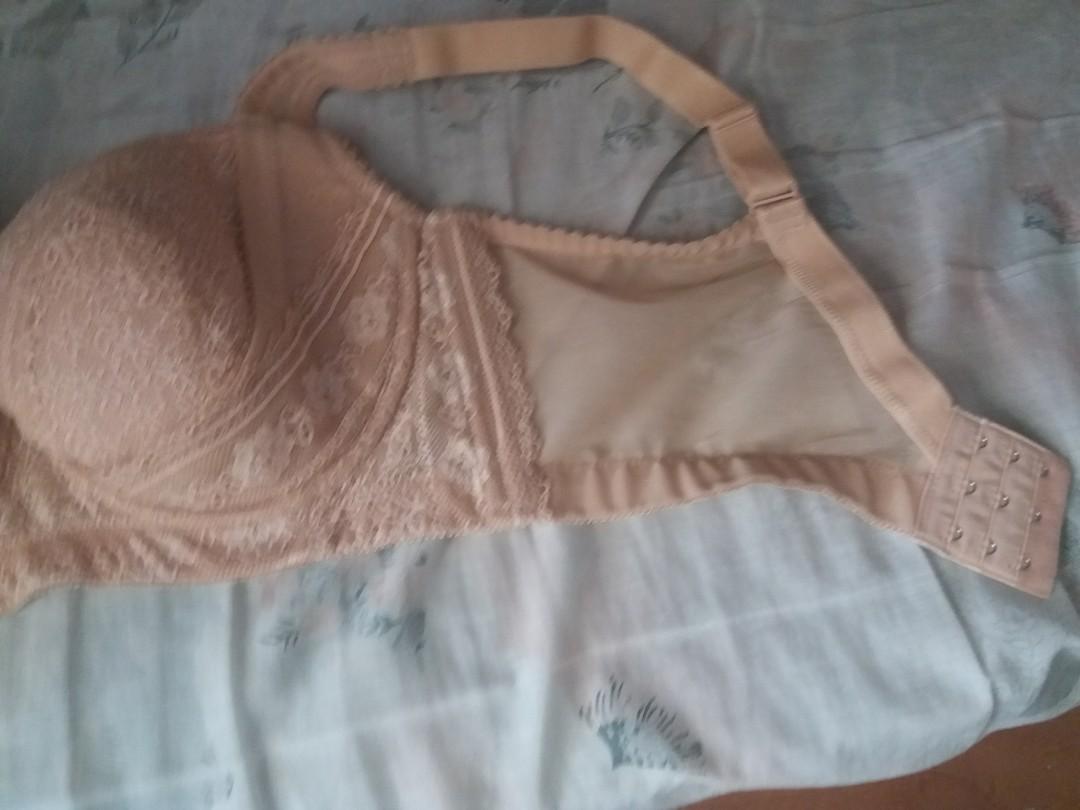 皮膚色/肉色蕾絲胸圍 lace bra 80F, 女裝, 內衣和休閒服 - Carousell