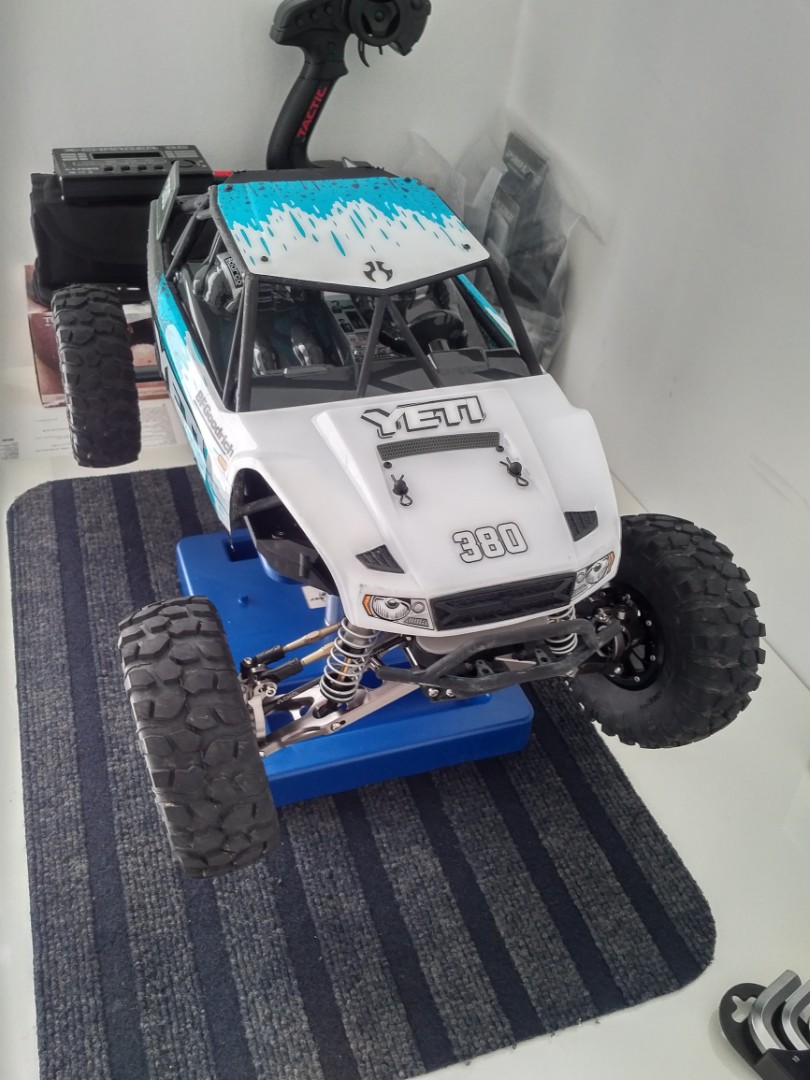 Axial Yeti RTR 1/10, Hobbies & Toys, Toys & Games on Carousell