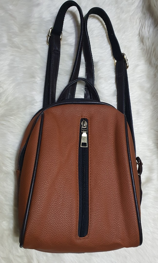 How R U Backpack, Women's Fashion, Bags & Wallets, Backpacks on Carousell