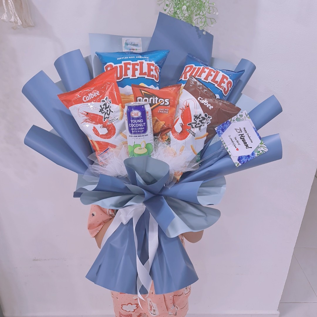 Huge potato chips bouquets, Hobbies & Toys, Stationery & Craft, Flowers ...
