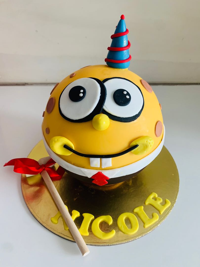 Knock knock cake, customised cake, bob cake, Food & Drinks, Homemade ...