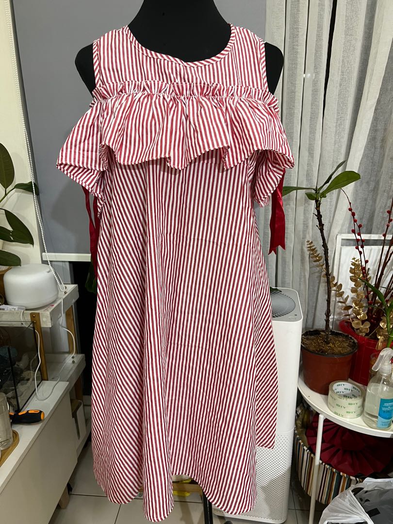 Korean Off shoulder dreas, Women's Fashion, Dresses & Sets, Dresses on ...