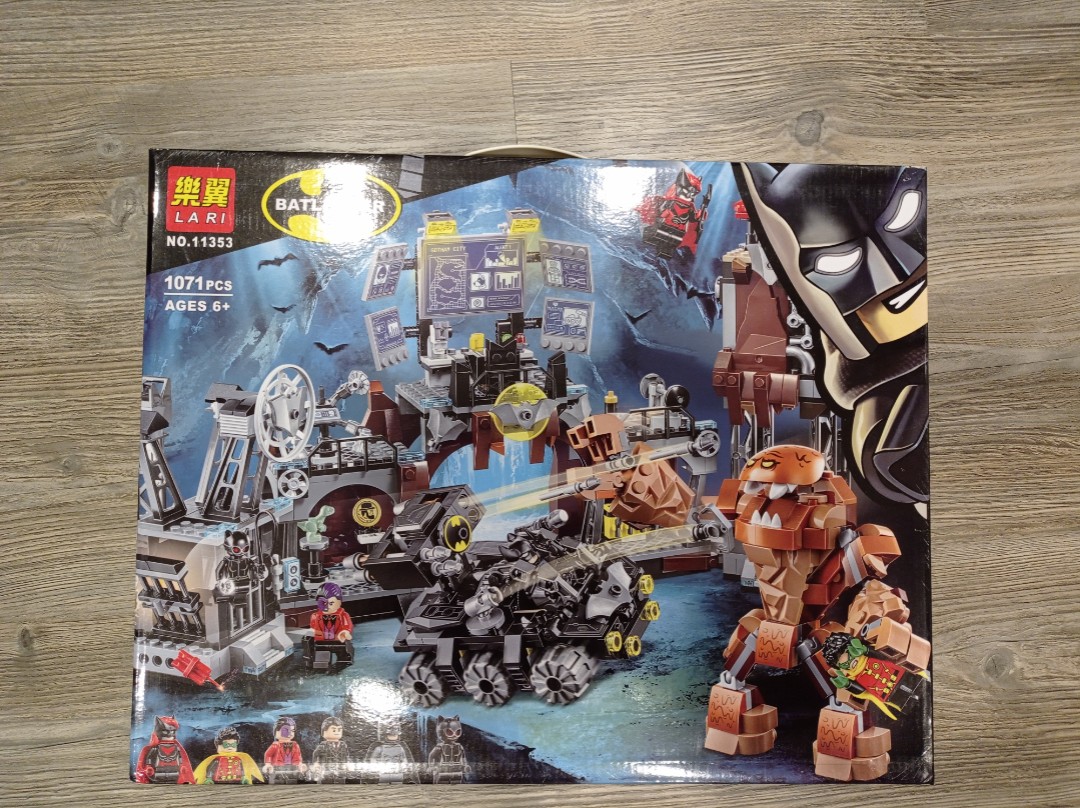 Lego Replica DC Batman Batcave Clayface invasion BNIB set, Hobbies ...