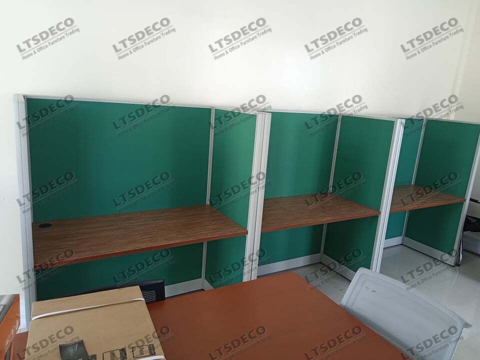 OFFICE PARTITION MODULAR TABLE, Furniture & Home Living, Office ...