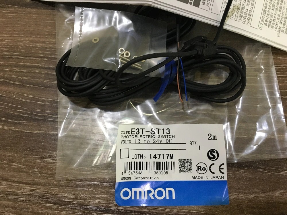 omron E3T-ST13, Commercial & Industrial, Industrial Equipment on Carousell