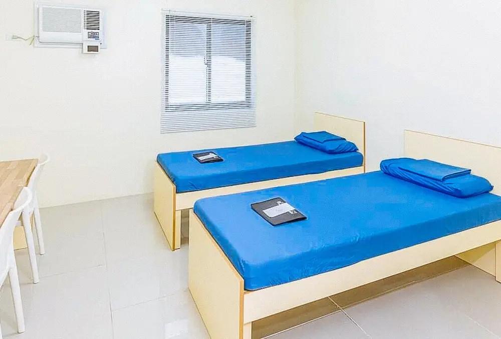 RedDoorz @ Insular Square Mandaue City, Tickets & Vouchers, Store ...