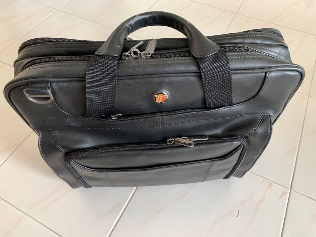 Targus Leather Laptop Bag, Computers & Tech, Parts & Accessories ...