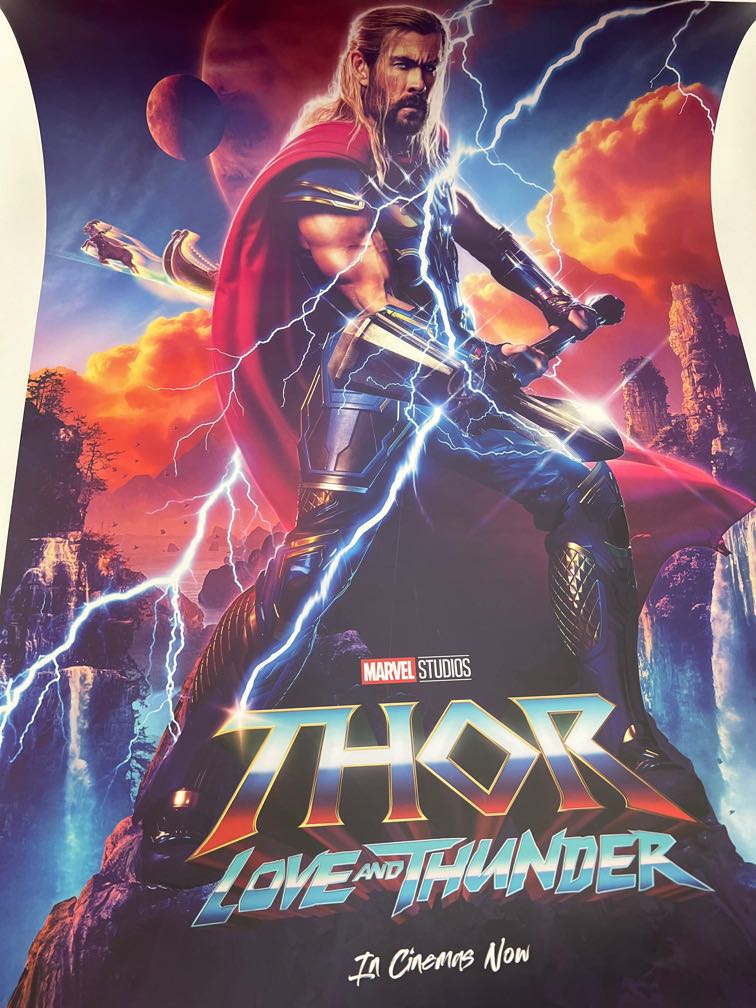 Thor 4 poster, 興趣及遊戲, 玩具 & 遊戲類 - Carousell