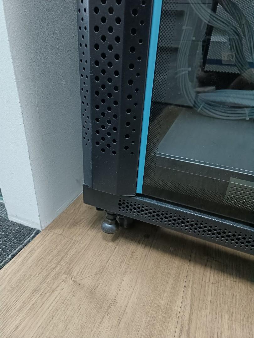 Used Server Rack 42U, Everything Else on Carousell