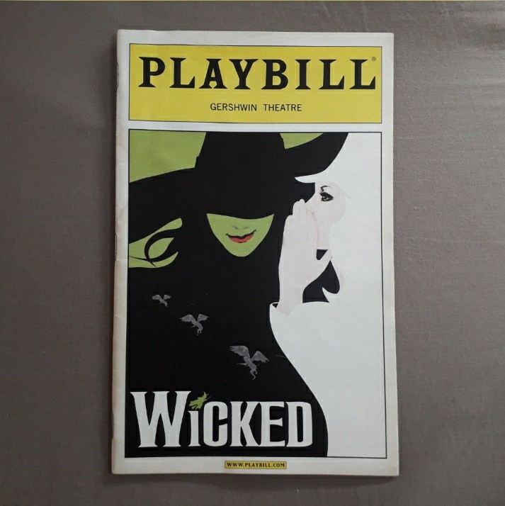 WICKED OBC PLAYBILL, Hobbies & Toys, Memorabilia & Collectibles ...