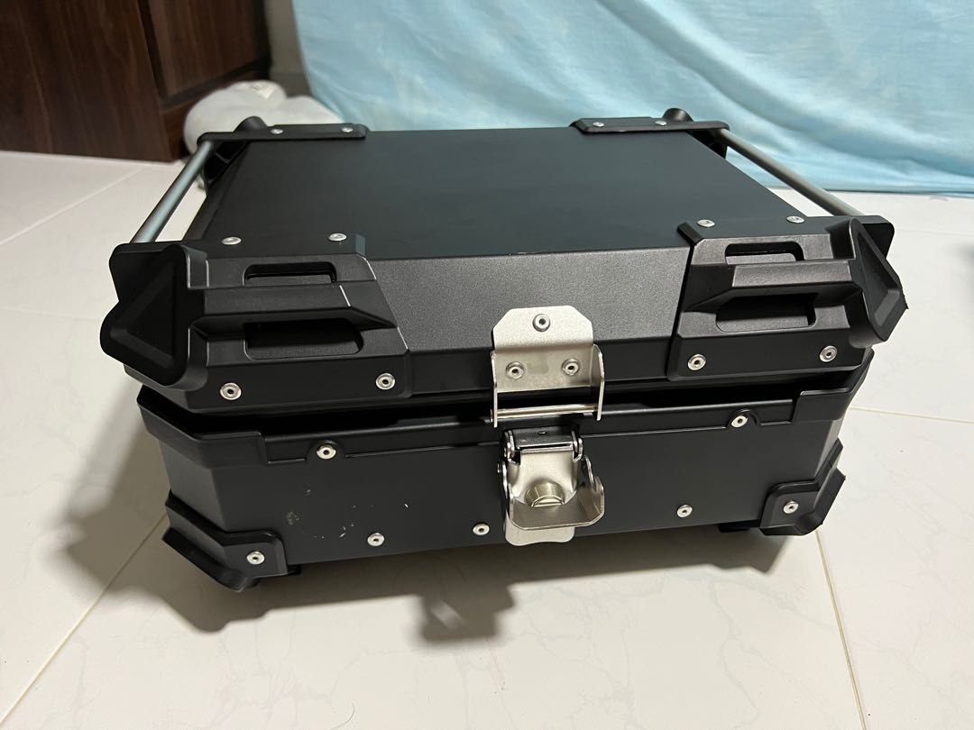 Black Metal Top Box 25 litres (25L), Motorcycles, Motorcycle ...