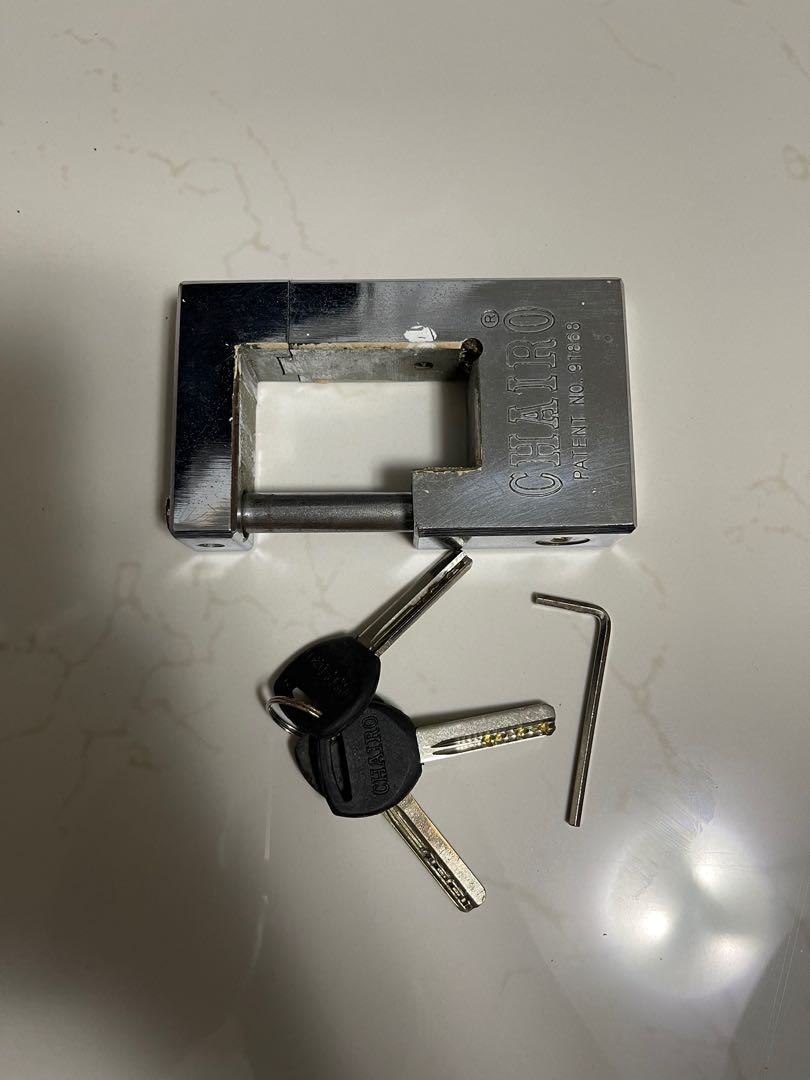 Chairo Gate lock with 3 Keys, Furniture & Home Living, Security & Locks ...