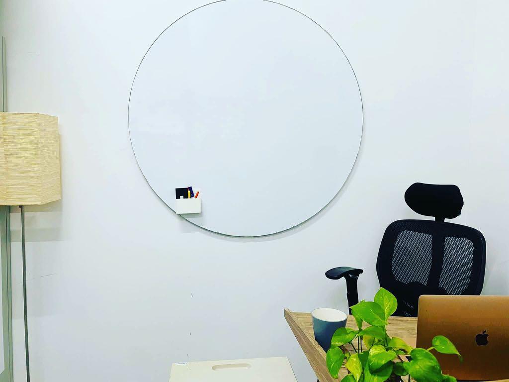 Circular Glossy Magnetic Whiteboard 1.2m Diameter, Furniture & Home ...