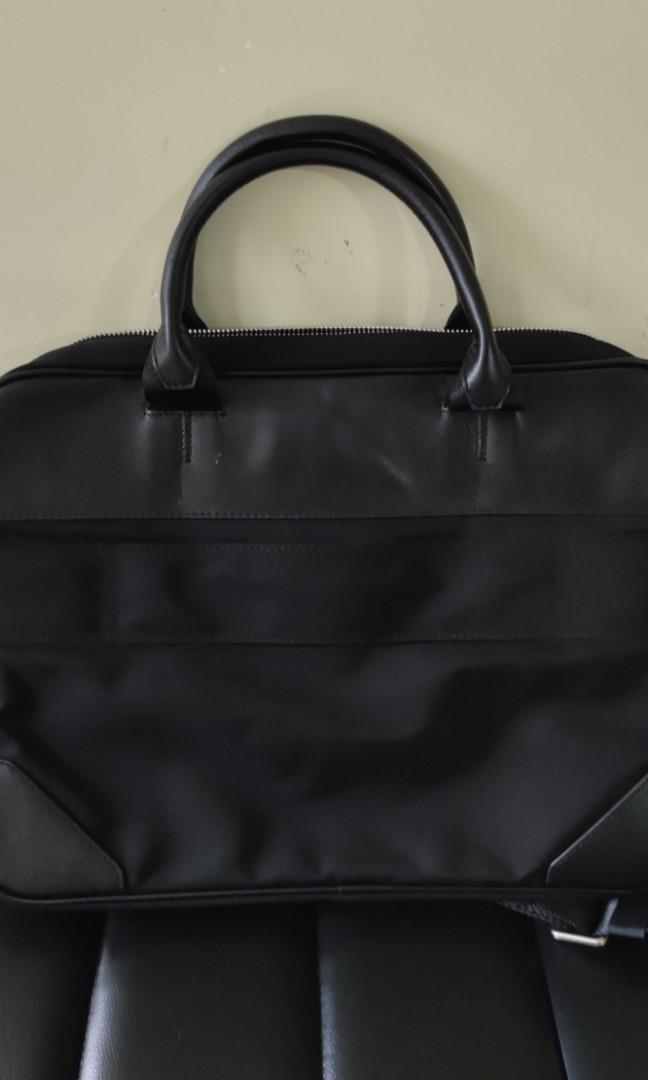 Daniel Hechter smart casual sling bag, Men's Fashion, Bags, Sling Bags ...