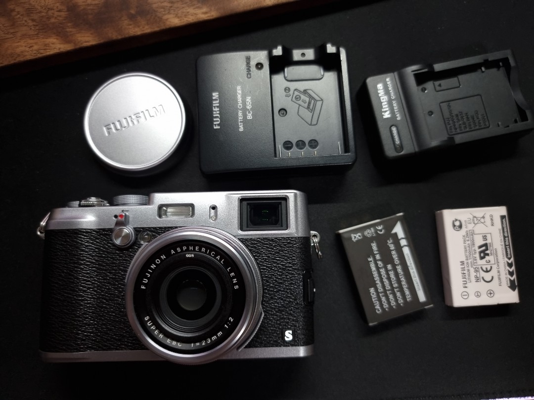 Fujifilm x100s x 100 s Digital Camera Vintage, Photography, Cameras on Carousell