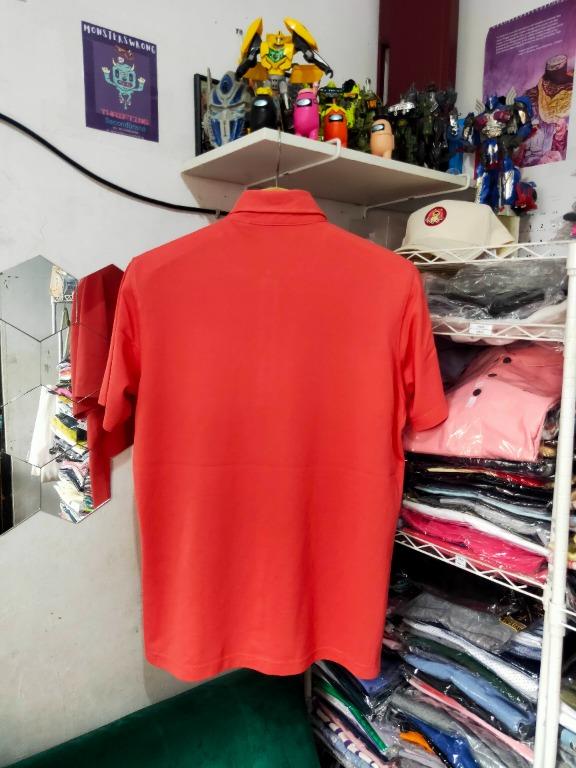 Kaos Polo Uniqlo Merah Fanta Polos, Fesyen Pria, Pakaian , Atasan di ...