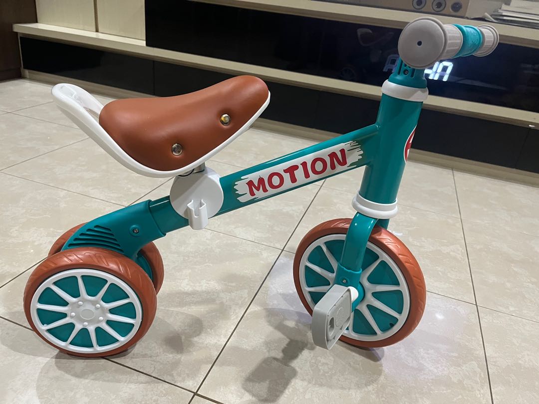 Kids auto balance cycle, Babies & Kids, Infant Playtime on Carousell