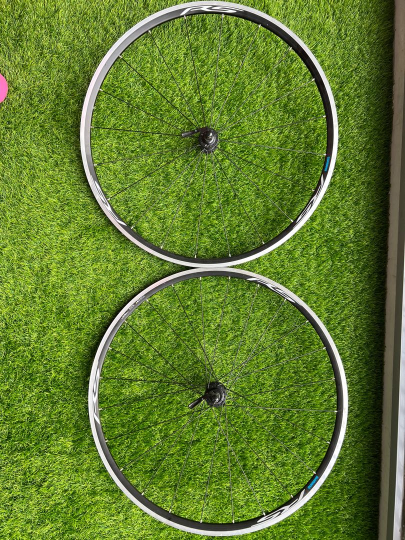 Shimano RS road bike rim brake wheelset with tires, Sports Equipment ...