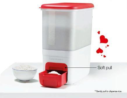 Tupperware - 10 kg Rice Dispenser, Furniture & Home Living, Kitchenware ...