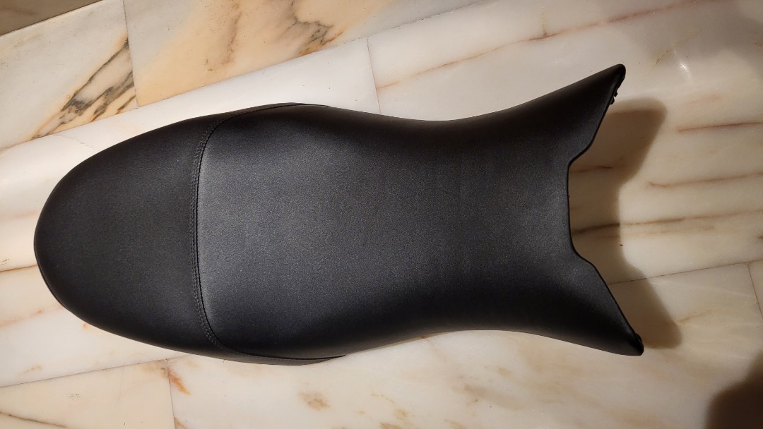 BMW Rninet Unit Garage Seat, Motorcycles, Motorcycle Accessories on ...