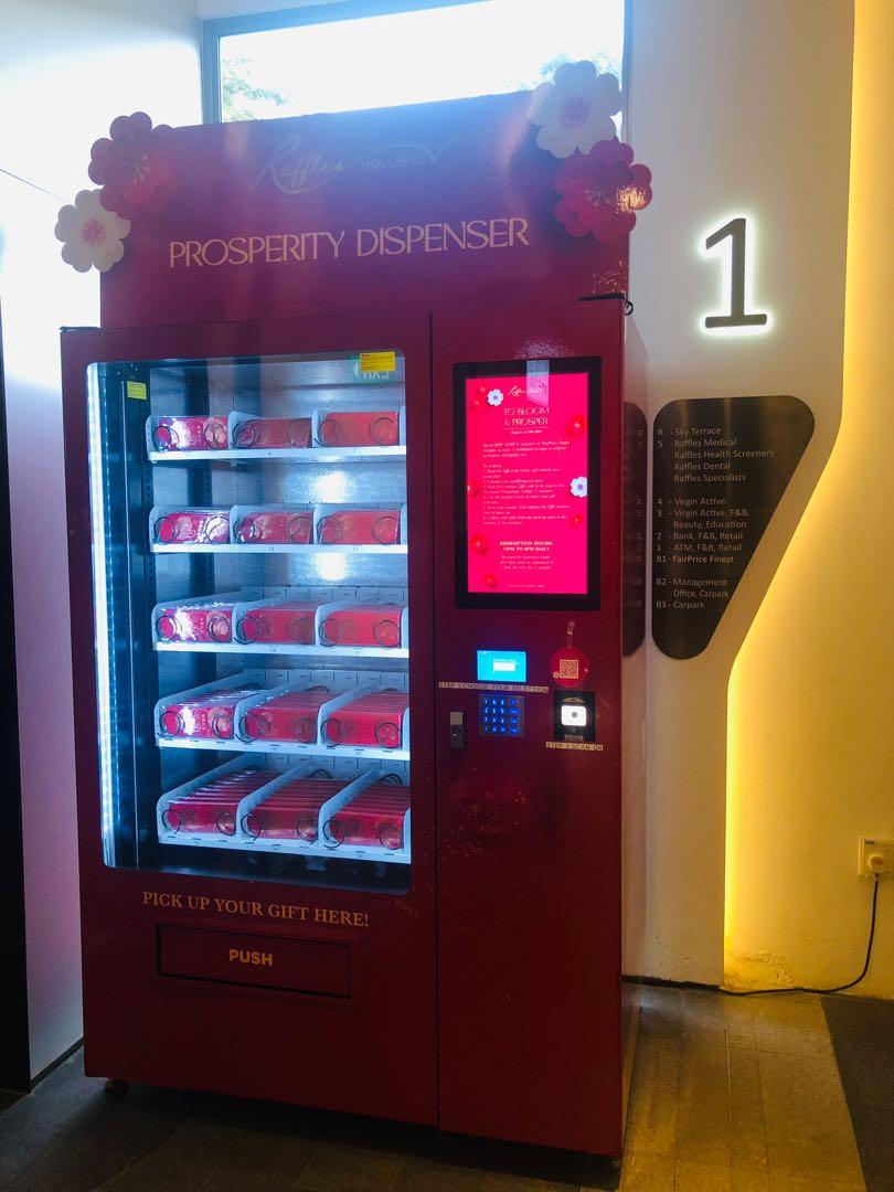 Customized vending machine for events, Announcements on Carousell