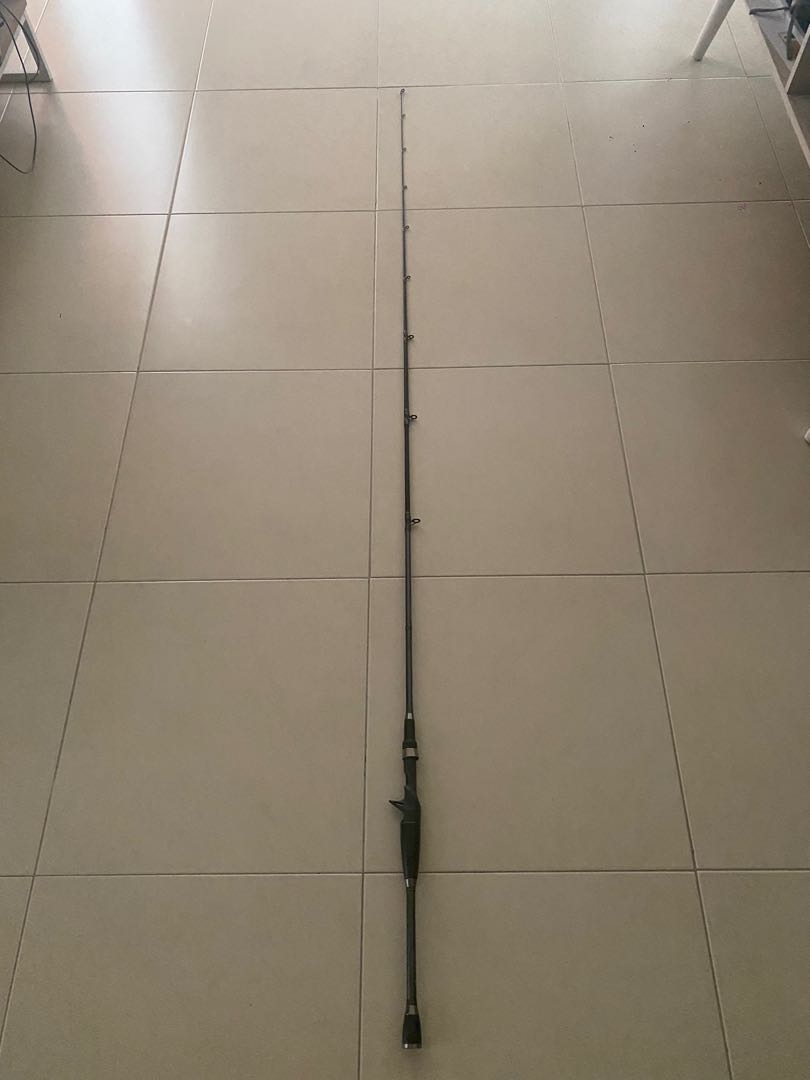 Expert Graphite - Carbon cube, Sports Equipment, Fishing on Carousell