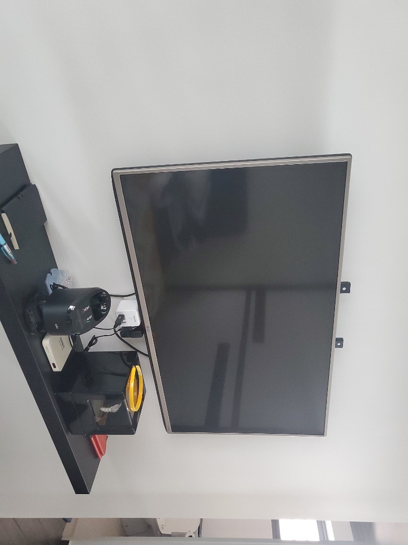 LG UHD Smart TV 43" - 43UF690T-TC, TV & Home Appliances, TV ...