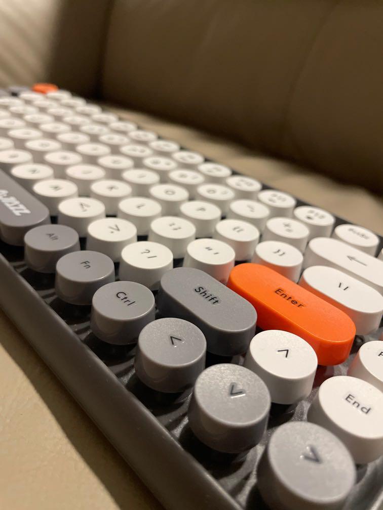 Retro Tacky Wireless Keyboard, Computers & Tech, Parts & Accessories ...