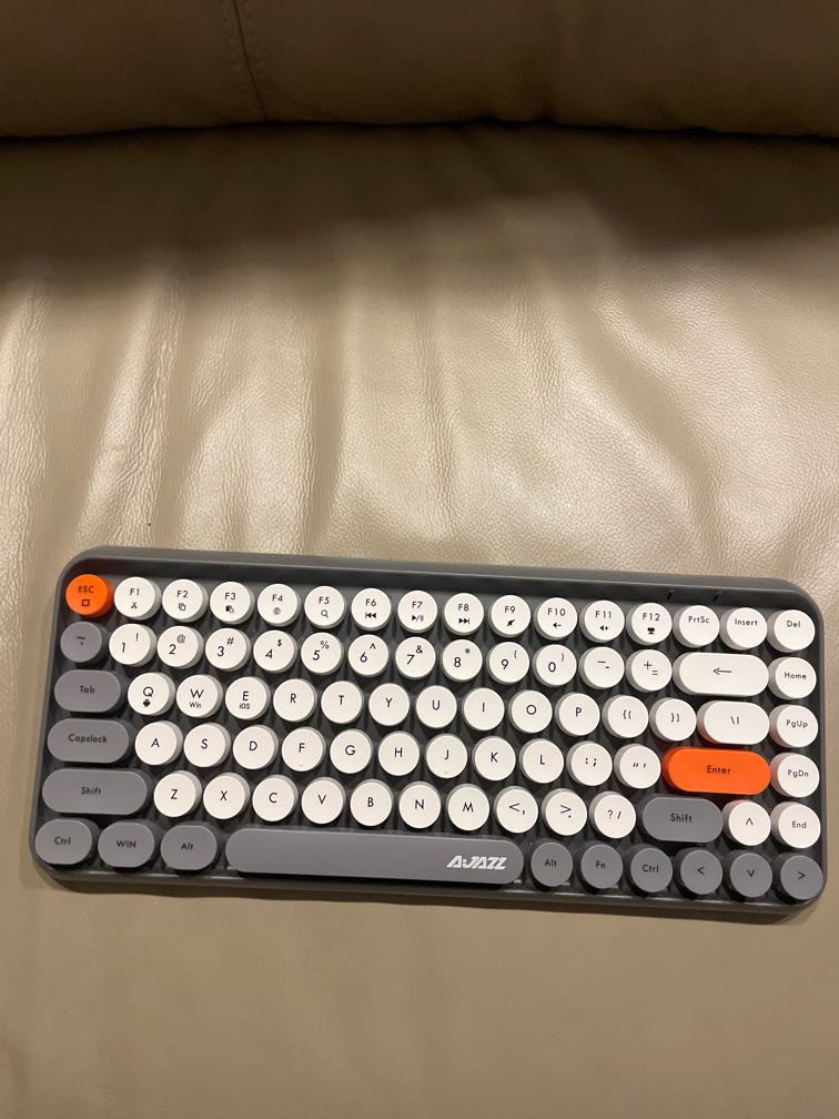 Retro Tacky Wireless Keyboard, Computers & Tech, Parts & Accessories ...