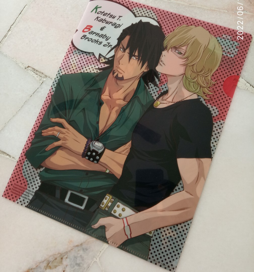 Tiger and Bunny A4 size L shape file holder虎兔文件夹 fail plastik bentuk L ...