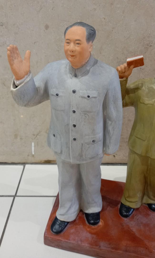Vintage Porcelain statues of Mao Zedong and lin Biao holding Red Book 毛 ...