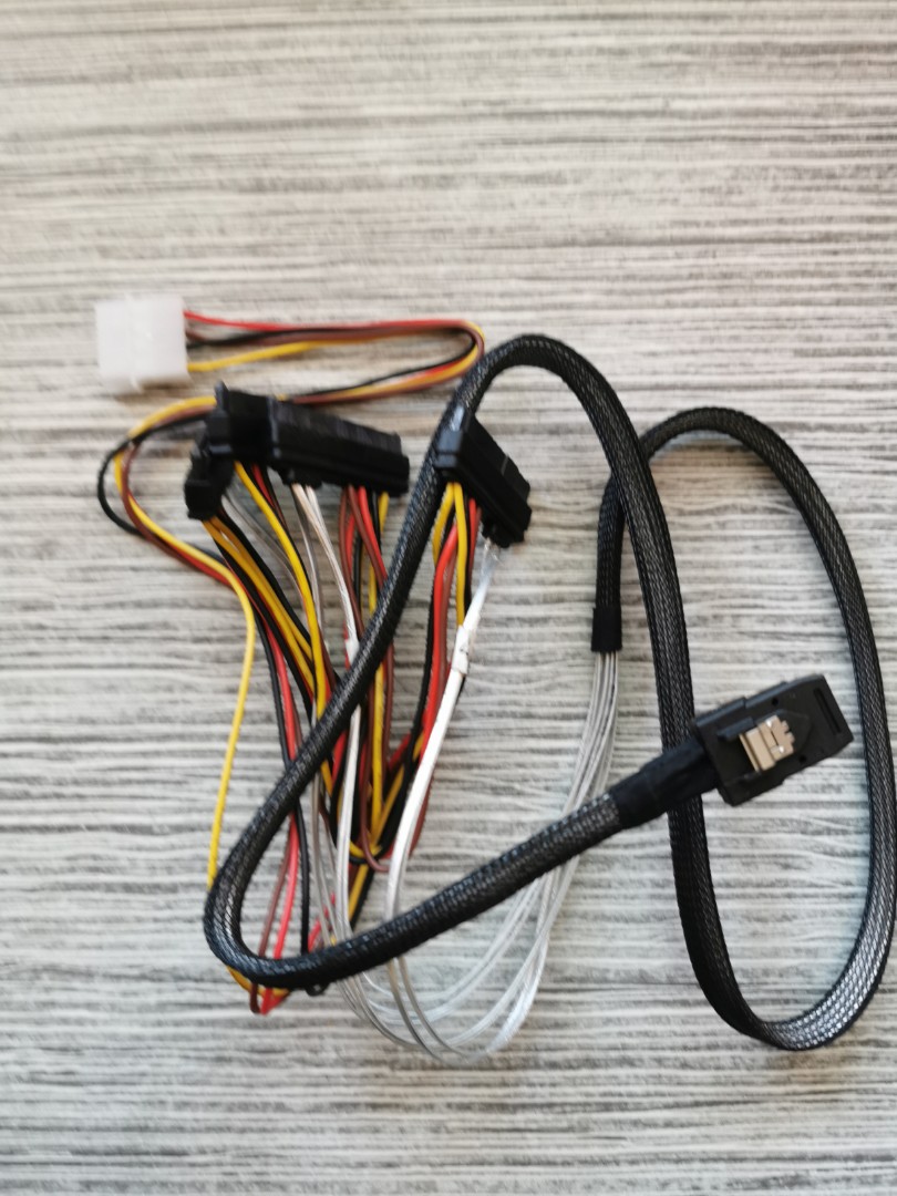 1m Mini SAS 36P SFF 8087 to 4 x SFF 8482 SAS connector w 4P power cable ...