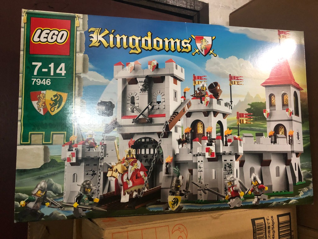 全新 樂高 絕版 LEGO 7946 King's Castle 城堡, 興趣及遊戲, 玩具 & 遊戲類 - Carousell