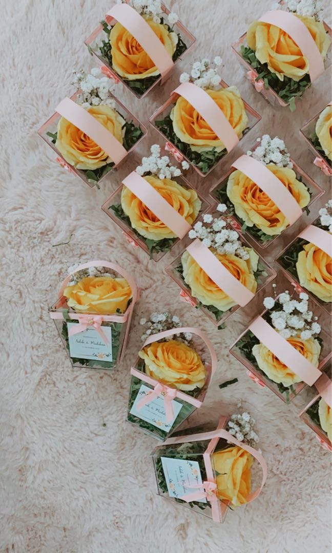 Acrylic Bunga Rampai, Hobbies & Toys, Stationery & Craft, Flowers ...