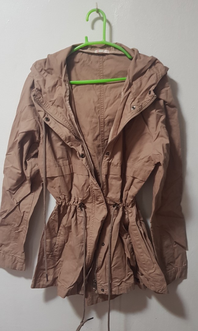 CRISSA Parka Jacket beige, Women's Fashion, Coats, Jackets and ...